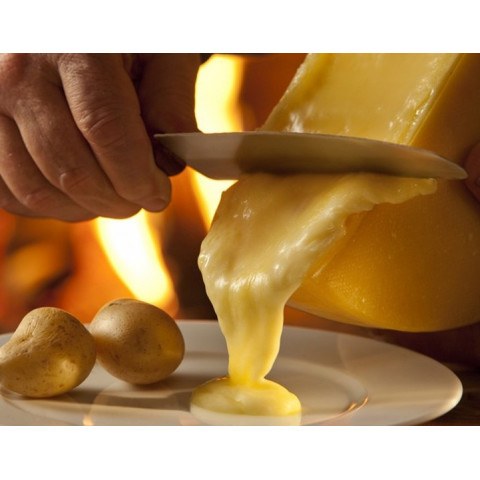 Produits savoyards : raclette, fondue, Opinel, génépi
